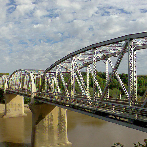 A multi-span simple steel truss bridge, Vivekananda Setu over the ...